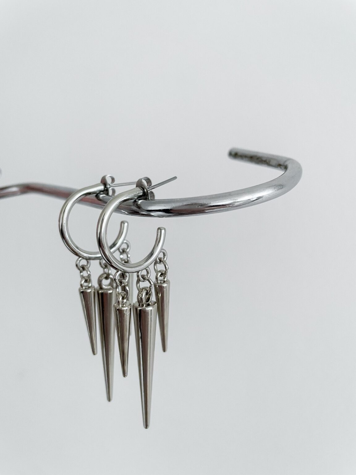 Brinco Spike Up – HIGHER STORE ⚡️